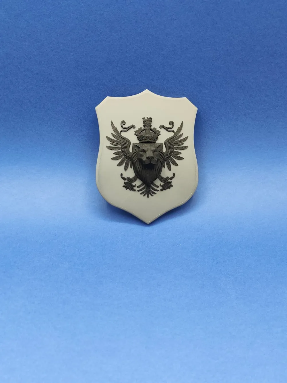 Crest Heraldic Emblem with Lion's Head and Wings - Free 3D Print Model ...