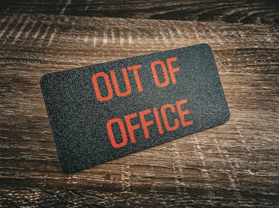 Out of office monitor / desk sign by CoNcLuZiOn - MakerWorld