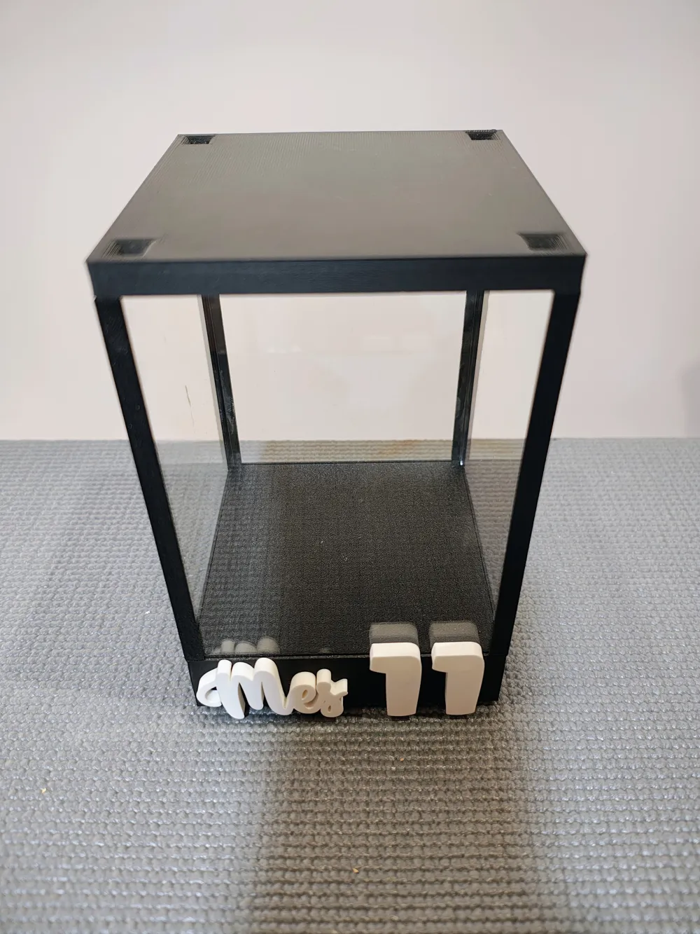 DISPLAY BOX - Free 3D Print Model - MakerWorld