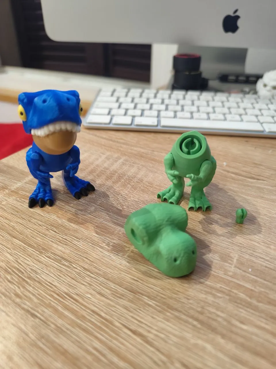 BITING T-REX (MULTIPART PRINT) Remixed by ilRox.3D MakerWorld: Download ...