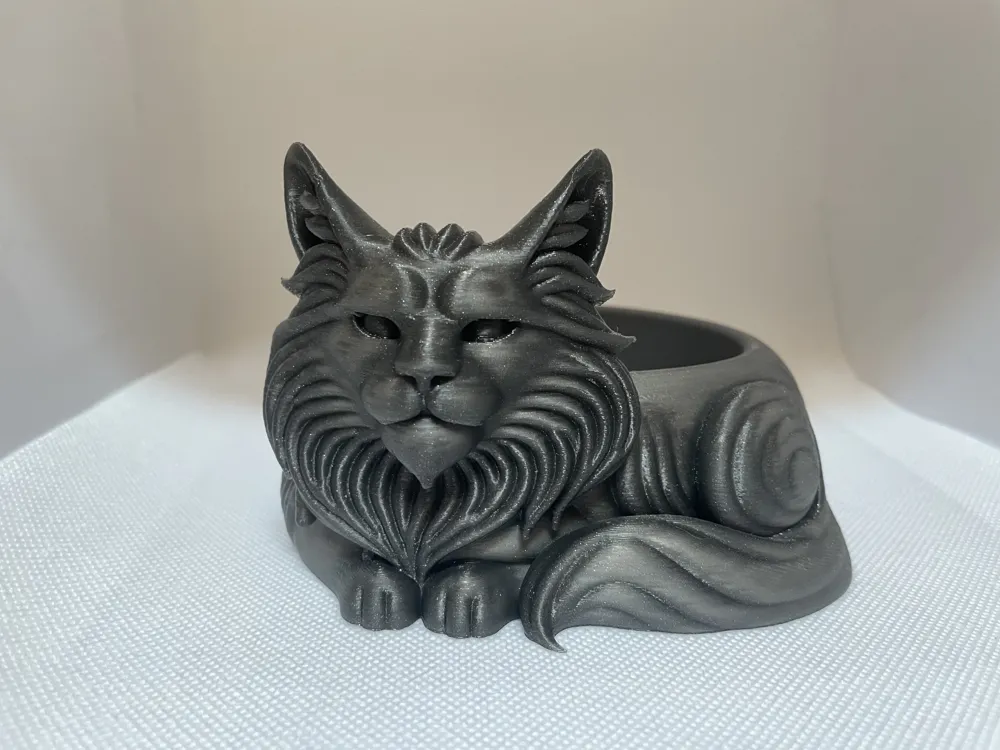 Maine Coon Cat – Regal Feline Dish or Catchall by BlackMarketier ...