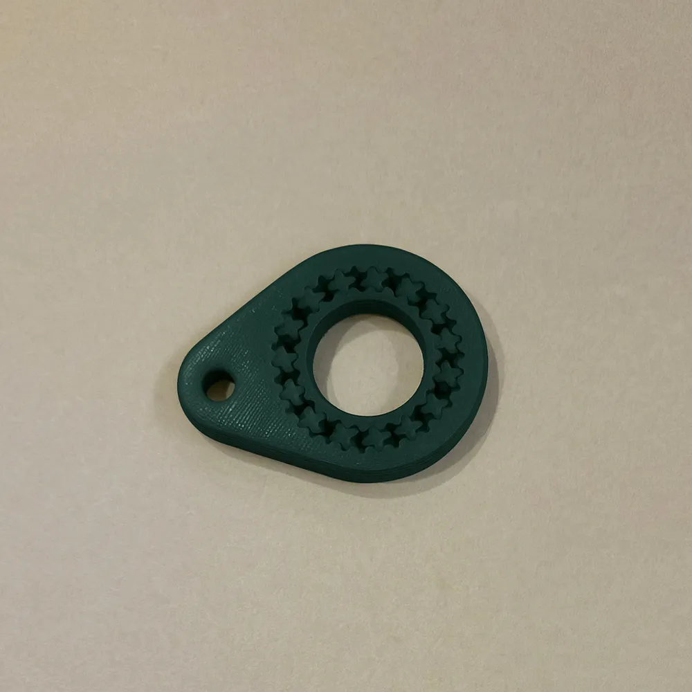 Keychain with rotating fidget ring and gears by Caporale82 MakerWorld ...