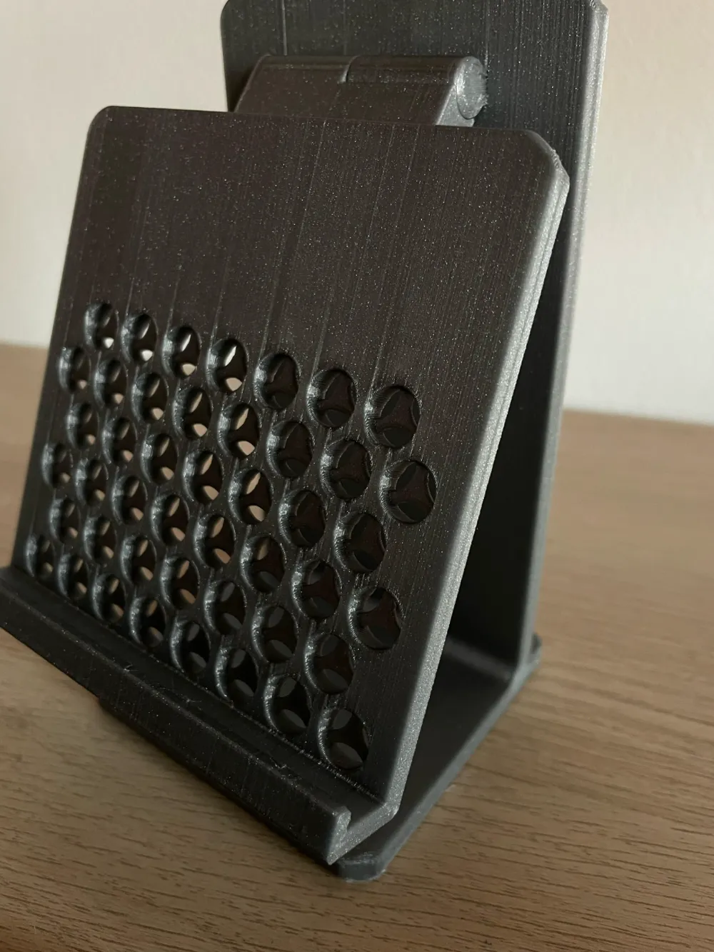 adjustable ipad Riser - Pro Display XDR - Free 3D Print Model - MakerWorld