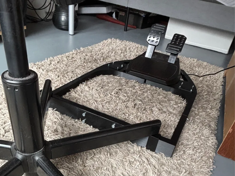 Thrustmaster TMX pedal connector by joeri.verheulMakerWorld: Download ...