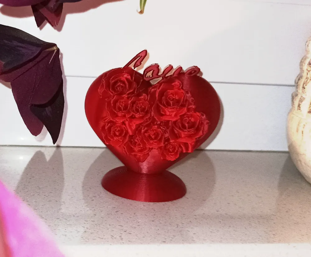 Cœur avec des roses - Modèle d'Impression 3D Gratuit - MakerWorld