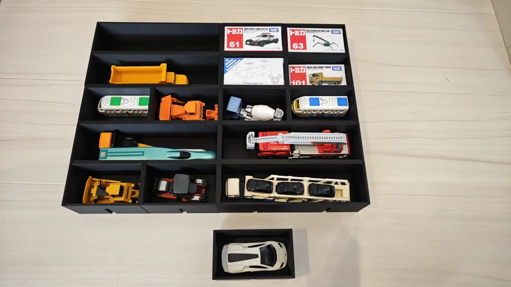 Tomica Box Modulares Display – In 6 Richtungen stapelbar – Kostenloses ...