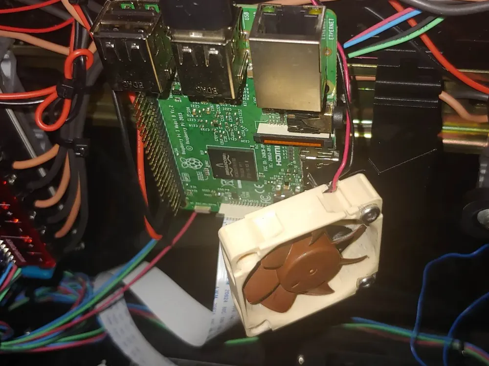 DIN mount for 40mm fan, angled 45° by michsiv - MakerWorld