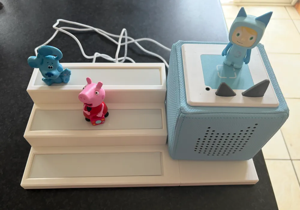 Toniebox Dock (35mm Stage Steps) Remixed by Coolkidirish - MakerWorld