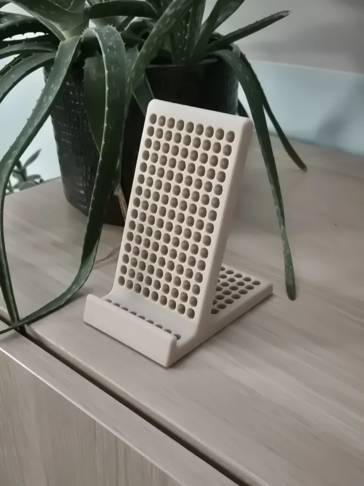 Simple mesh phone stand - Free 3D Print Model - MakerWorld