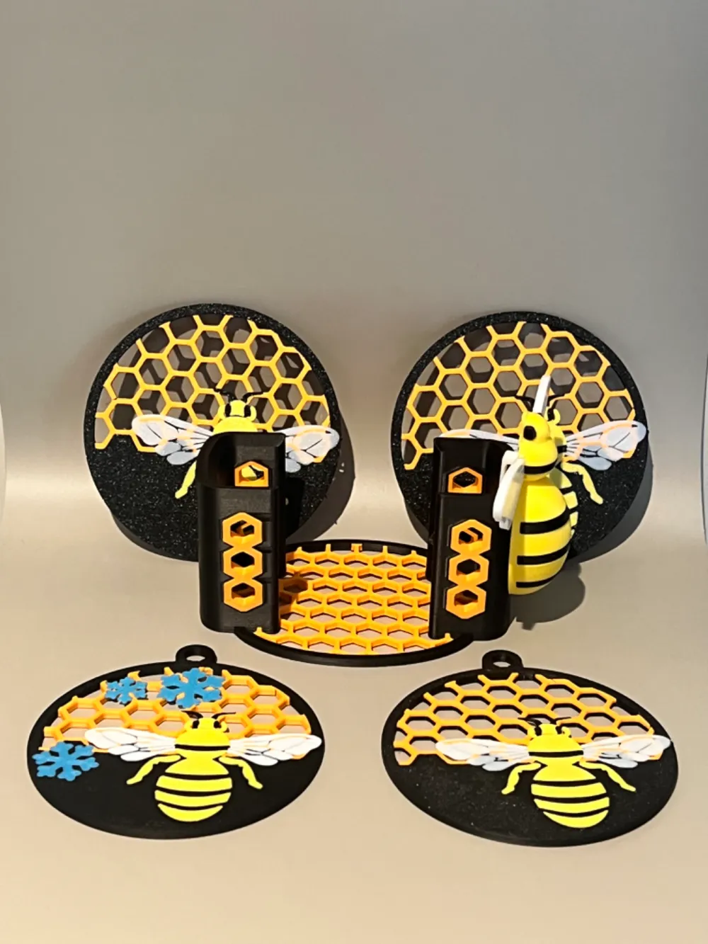 Honeycomb & Bee Coaster Set – Nature-Inspired - Free 3D Print Model ...