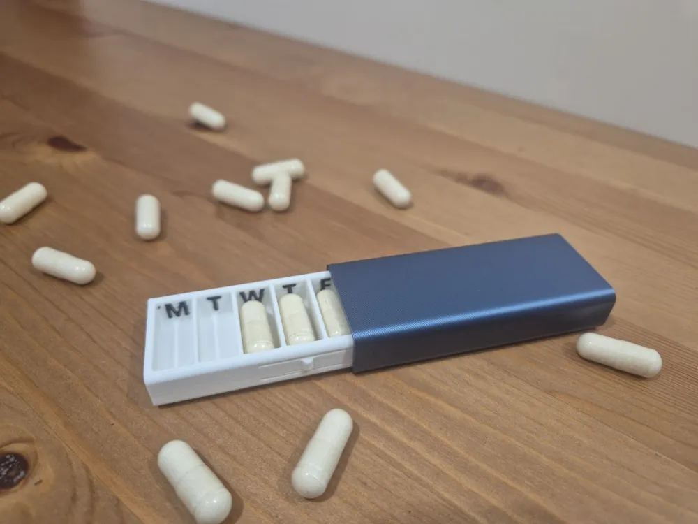 Small Weekly Pill Organizer - Sliding Box by finniminni - MakerWorld