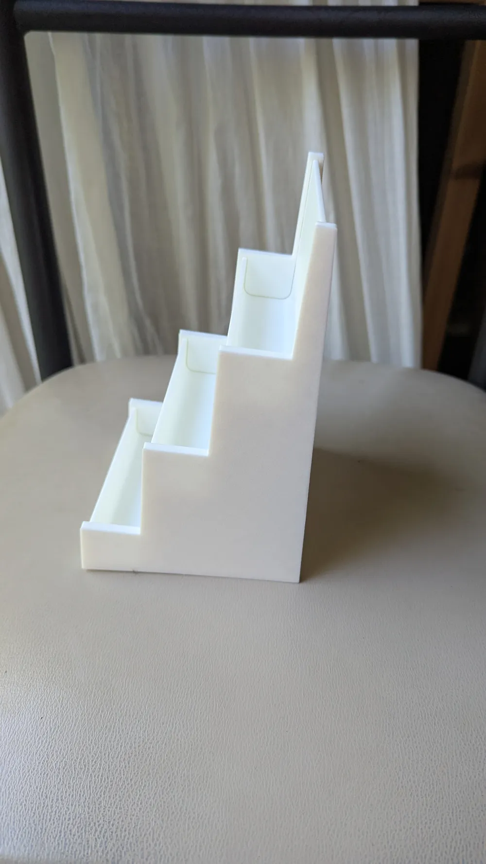 Sticker Display by HLooms MakerWorld: Download Free 3D Models