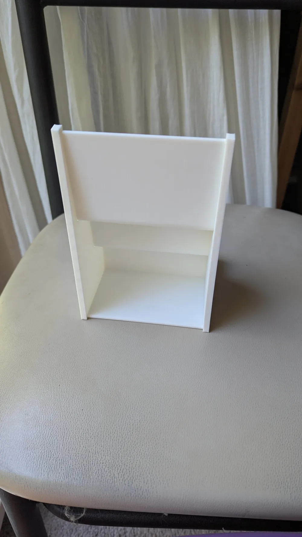 Sticker Display by HLooms MakerWorld: Download Free 3D Models