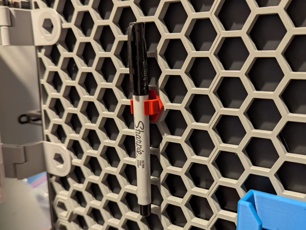 EZ-Lock Sharpie Holders For HSW by Wile E. 3D MakerWorld: Download Free 3D Models