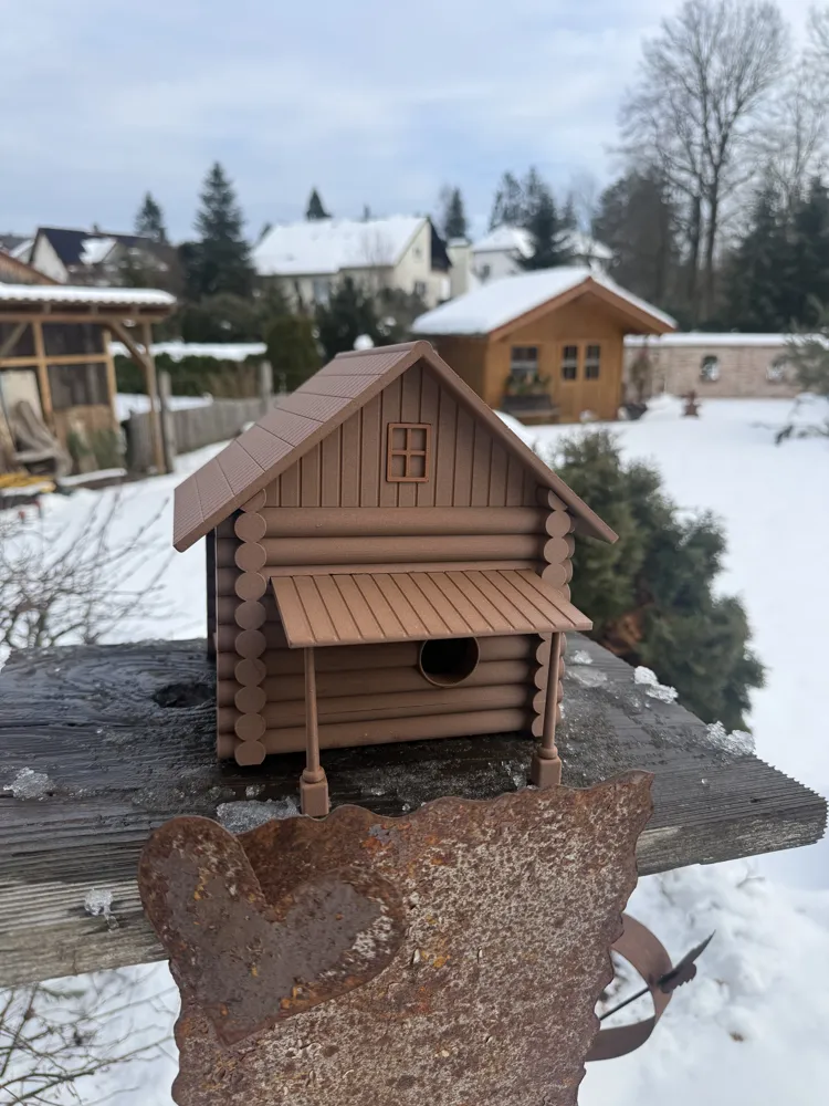 Log cabin style birdhouse - Free 3D Print Model - MakerWorld