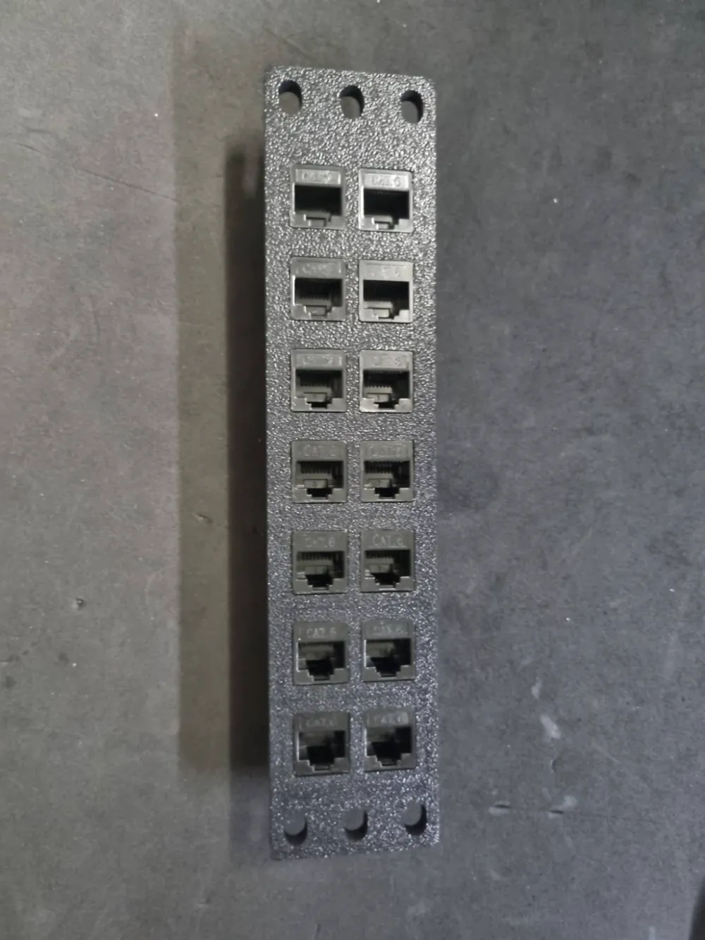 8 Inch Server Rack 1U RJ45 Keystone Patch Pane von T Ben - MakerWorld