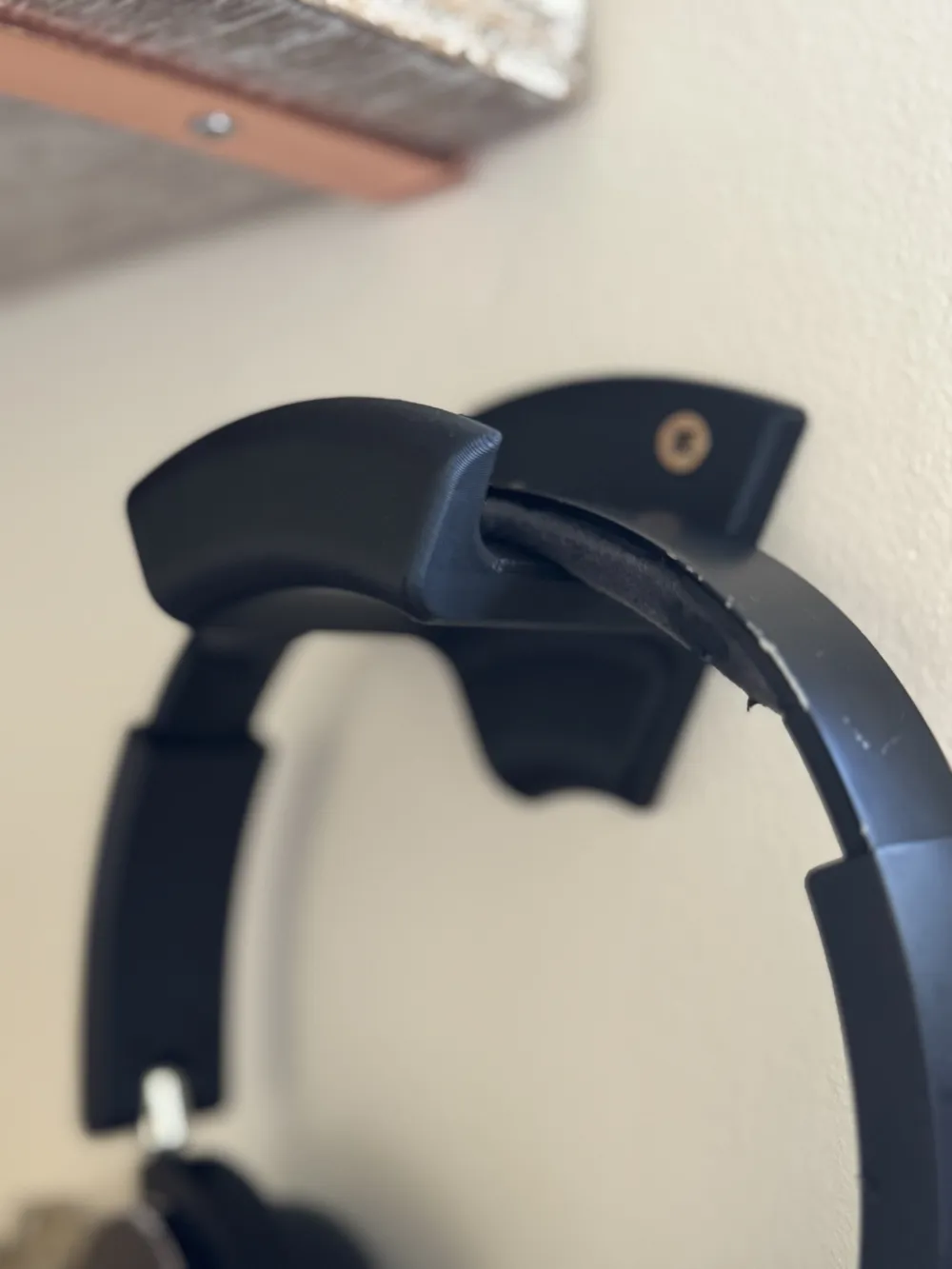 Headphone & Gaming Headset Hanger Wall Mounted - Free 3D Print Model ...