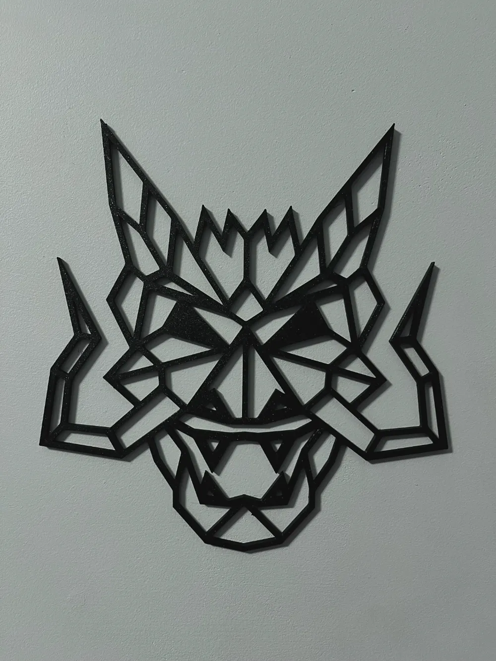 Geometric dragon head wall art by miqu - MakerWorld