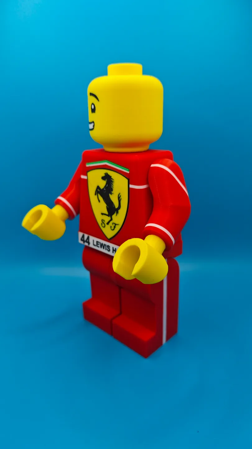 Figura de Lego F1 - Lewis Hamilton (500%) por P78 MakerWorld: Descarga ...
