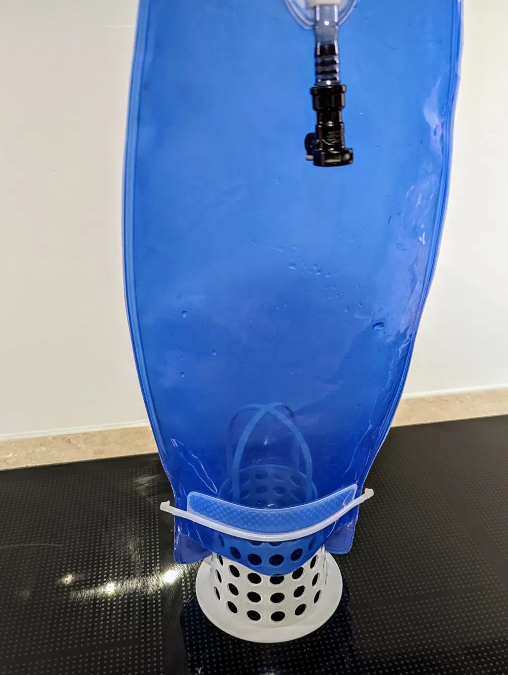 Drying Stand for Hydration Bladders by hamsta - MakerWorld