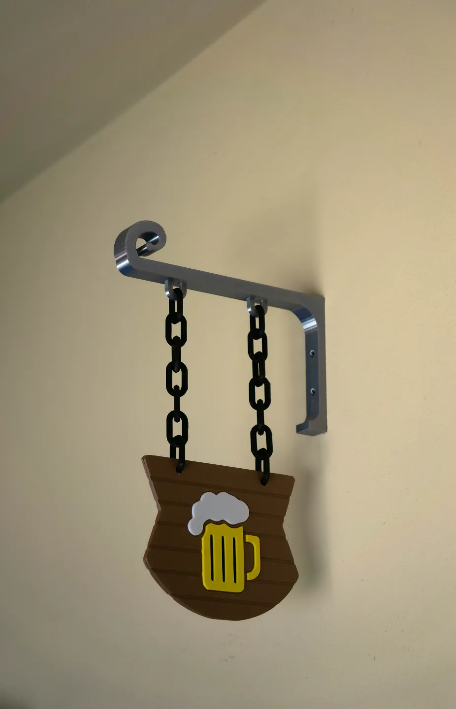Hanging Tavern Sign with Beer Mug Design - Free 3D Print Model - MakerWorld