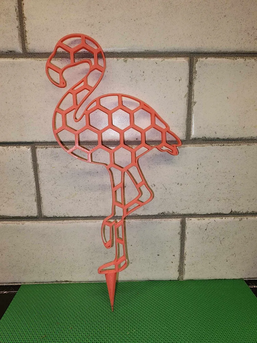 Flamingo Trellis by HB United - MakerWorld