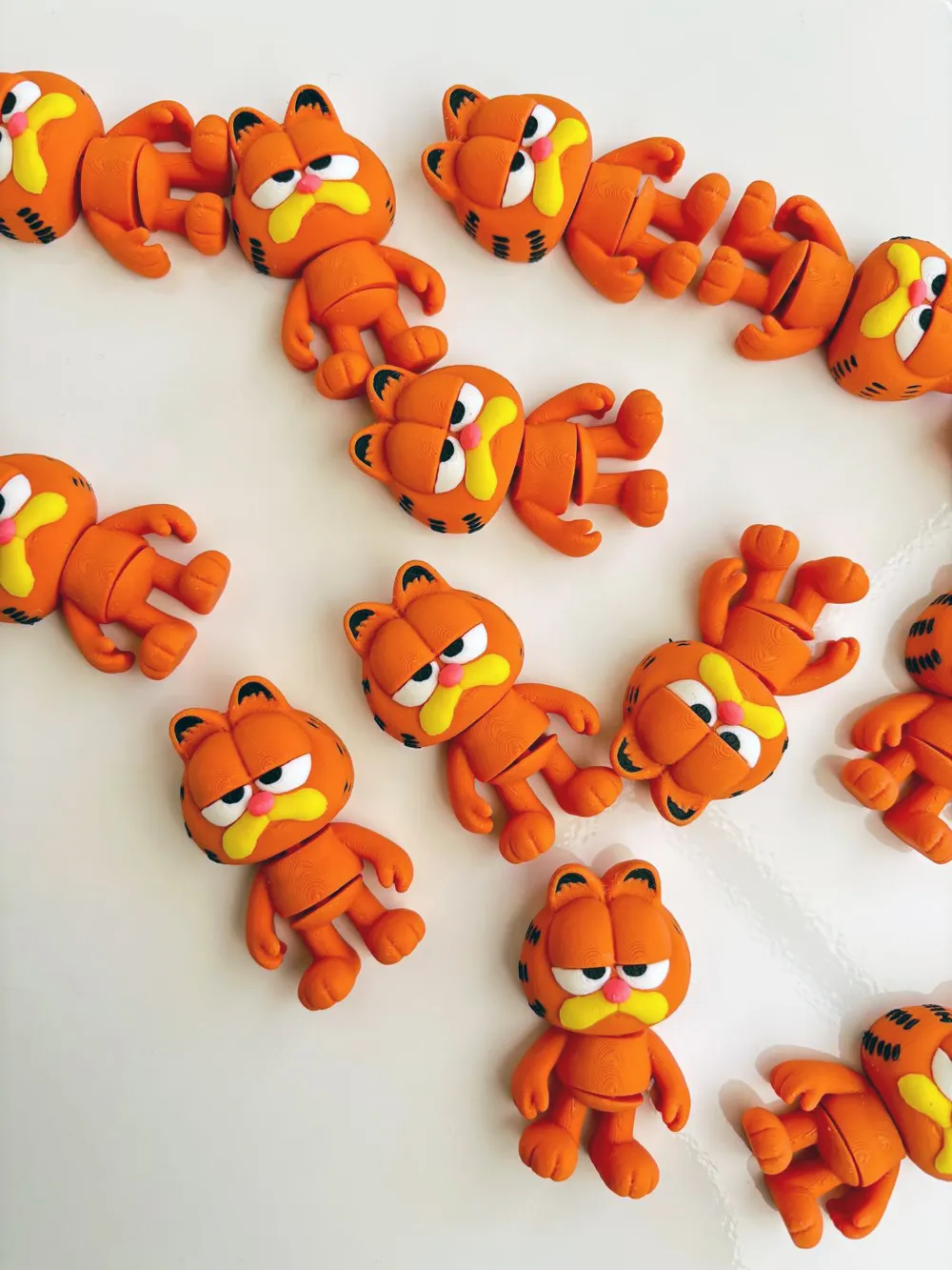 Garfield Mini Flexi – Gelenkiger Cartoon-Schlüsselanhänger ...