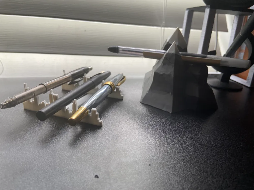 New York Skyline Pen stand by Btascards MakerWorld: Download Free 3D Models