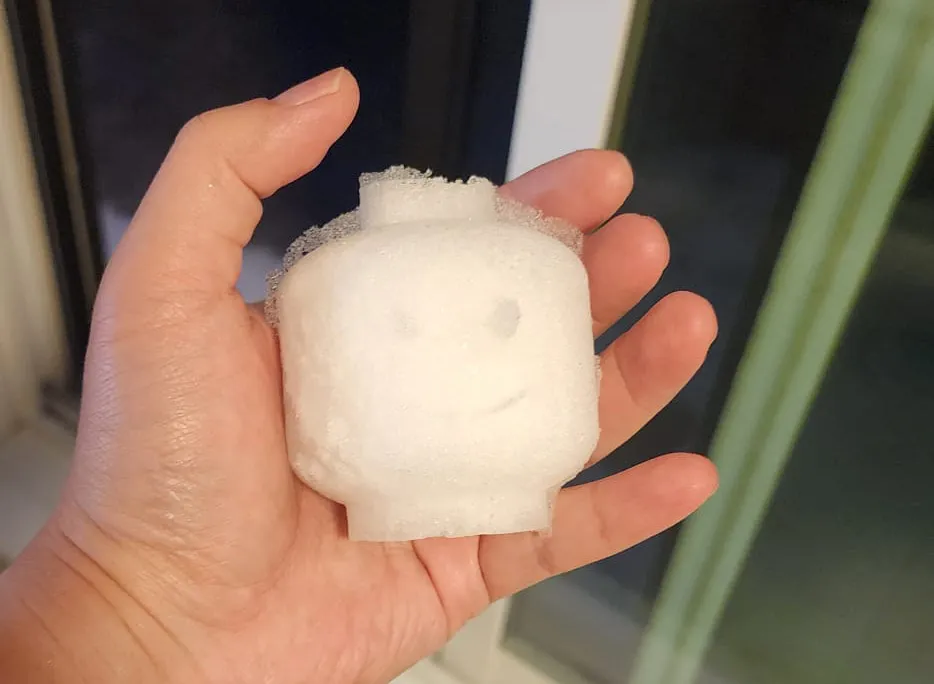 Snowball - Brick minifigure head by Stanley Kwok - MakerWorld