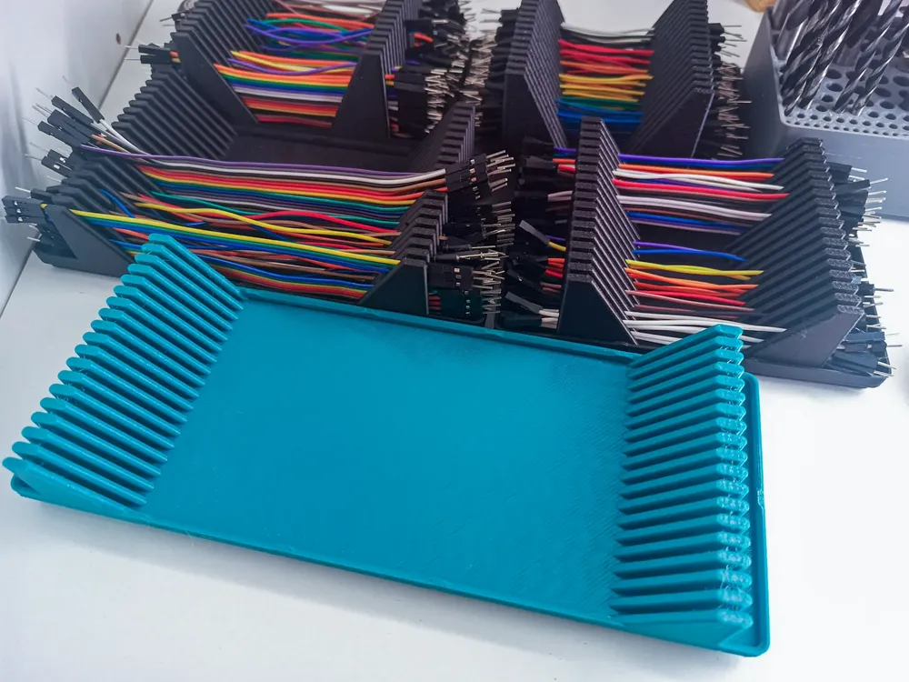 Gridfinity 20cm (8inch) Dupont / Breadboard wires by Gargamade ...