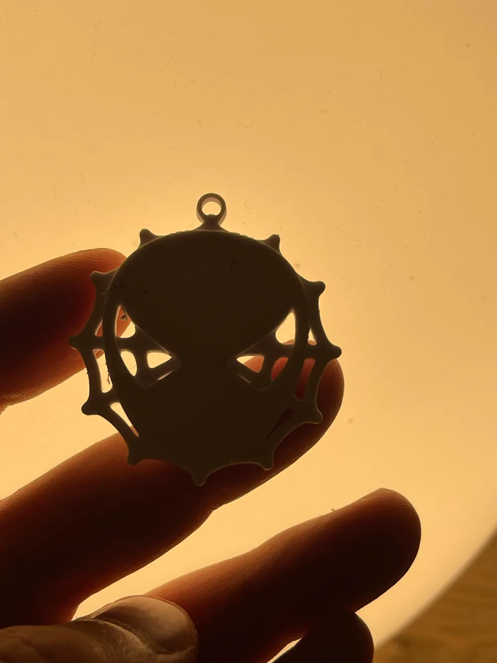Spiderman Keychain with Web by Leandr3x95 - MakerWorld