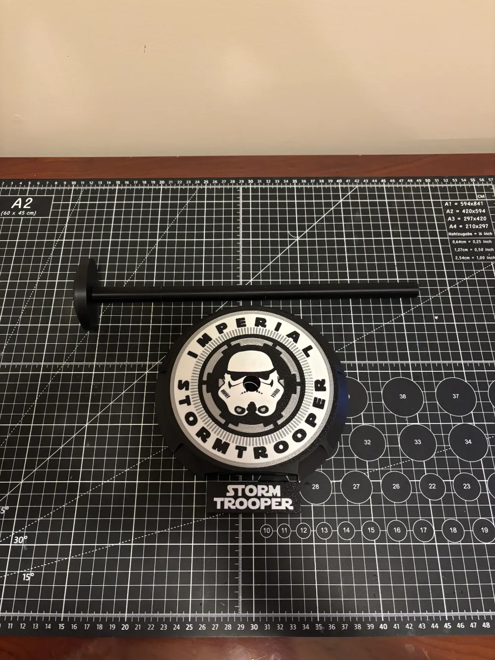 Stormtrooper Helmet Stand by Triple B 3D - MakerWorld