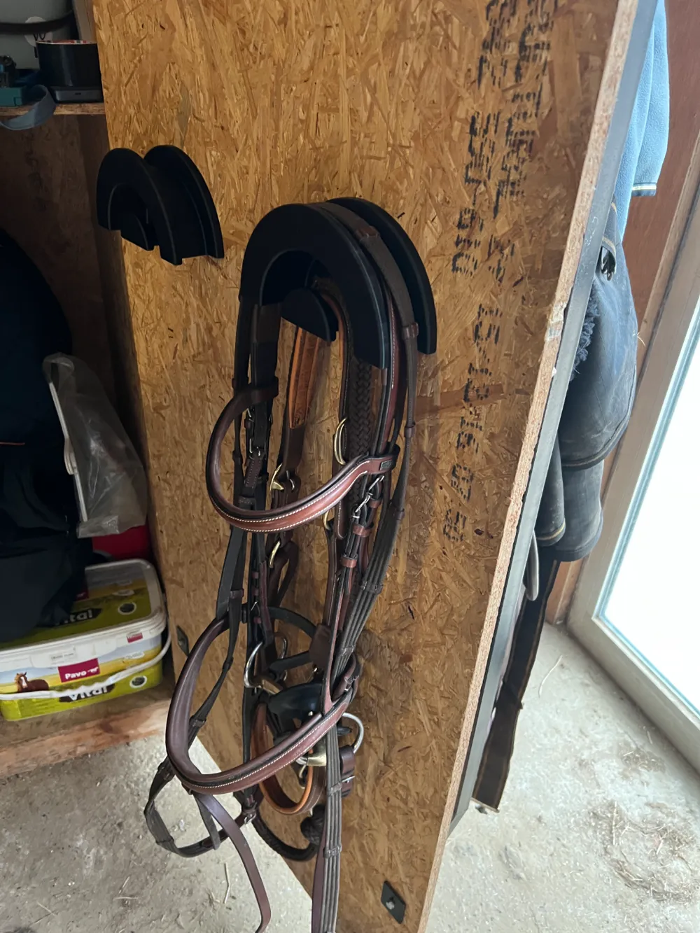 Bridle Holder by Winkelhardt Engineering - MakerWorld