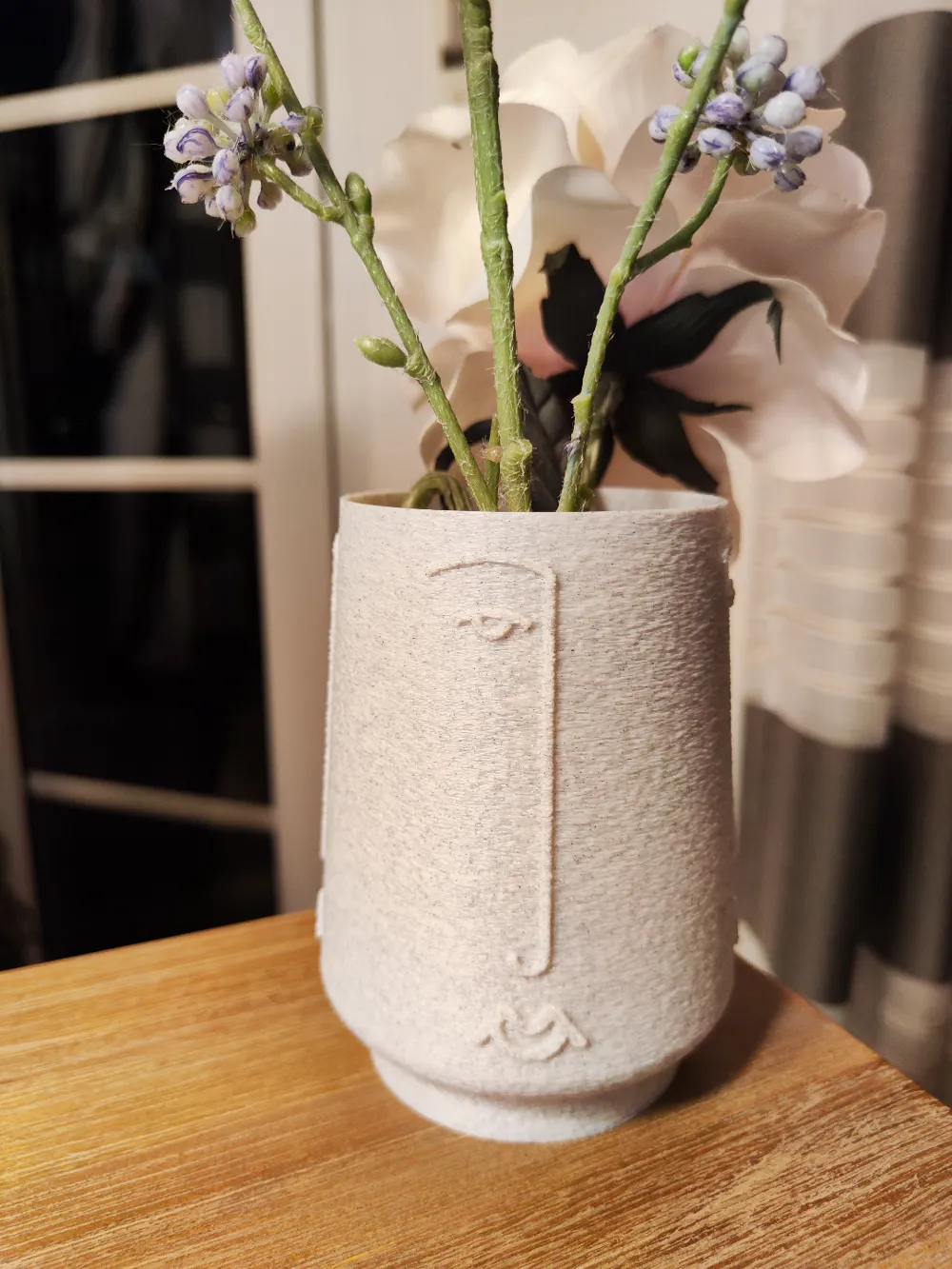 Vase Face Line Art by Jannik - MakerWorld