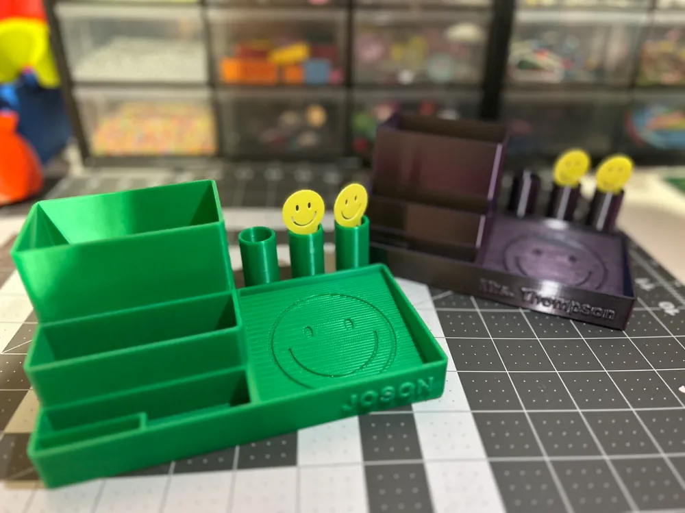 Smiling Face Pen Holder Desk Organizer by SUKIII - MakerWorld