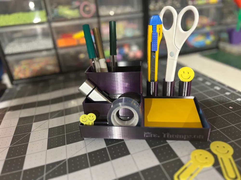 Smiling Face Pen Holder Desk Organizer by SUKIII - MakerWorld