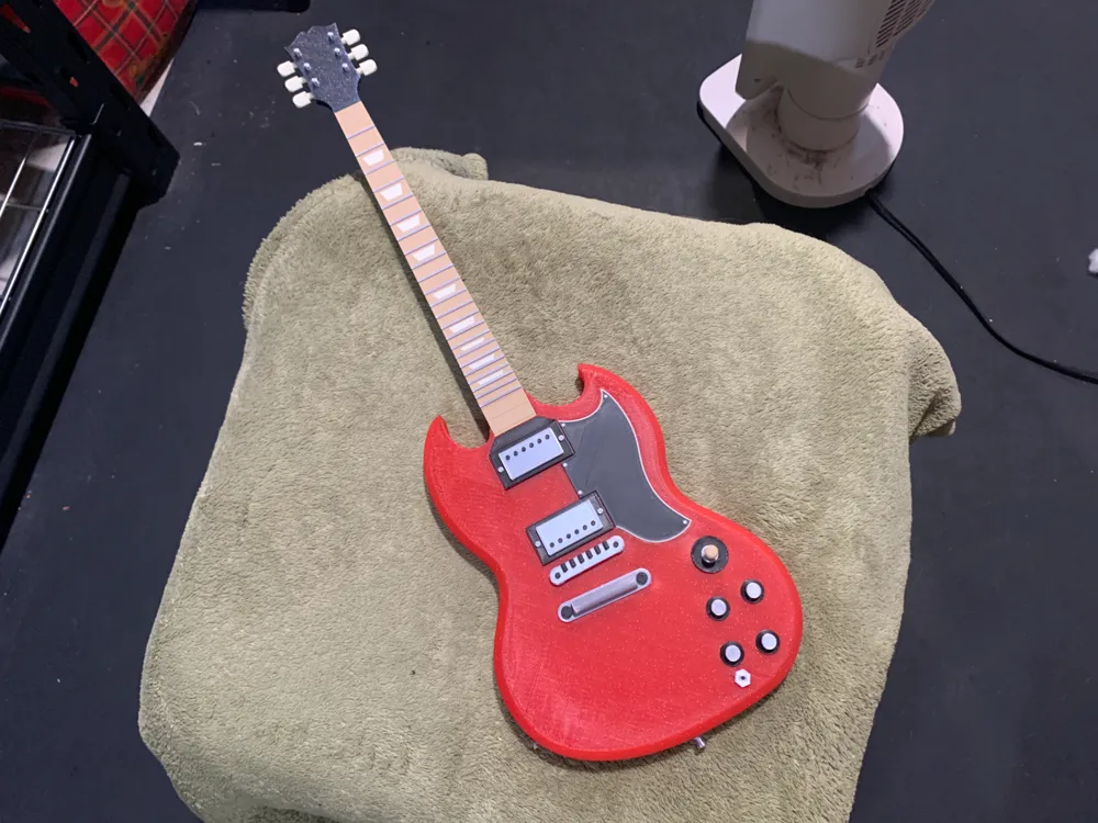 Gibson SG 1:2 Scale Replica with 1:5 version. by 6xg4vty98s - MakerWorld