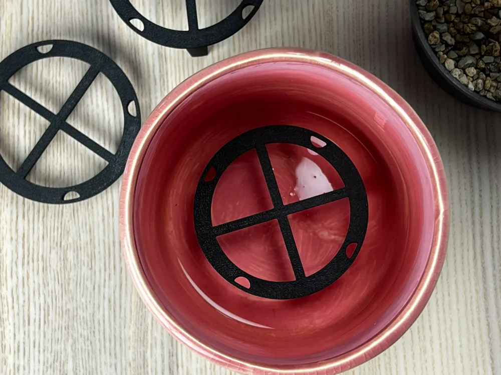 Stackable Plant Pot Elevator (Plant Saucer Riser) by ...