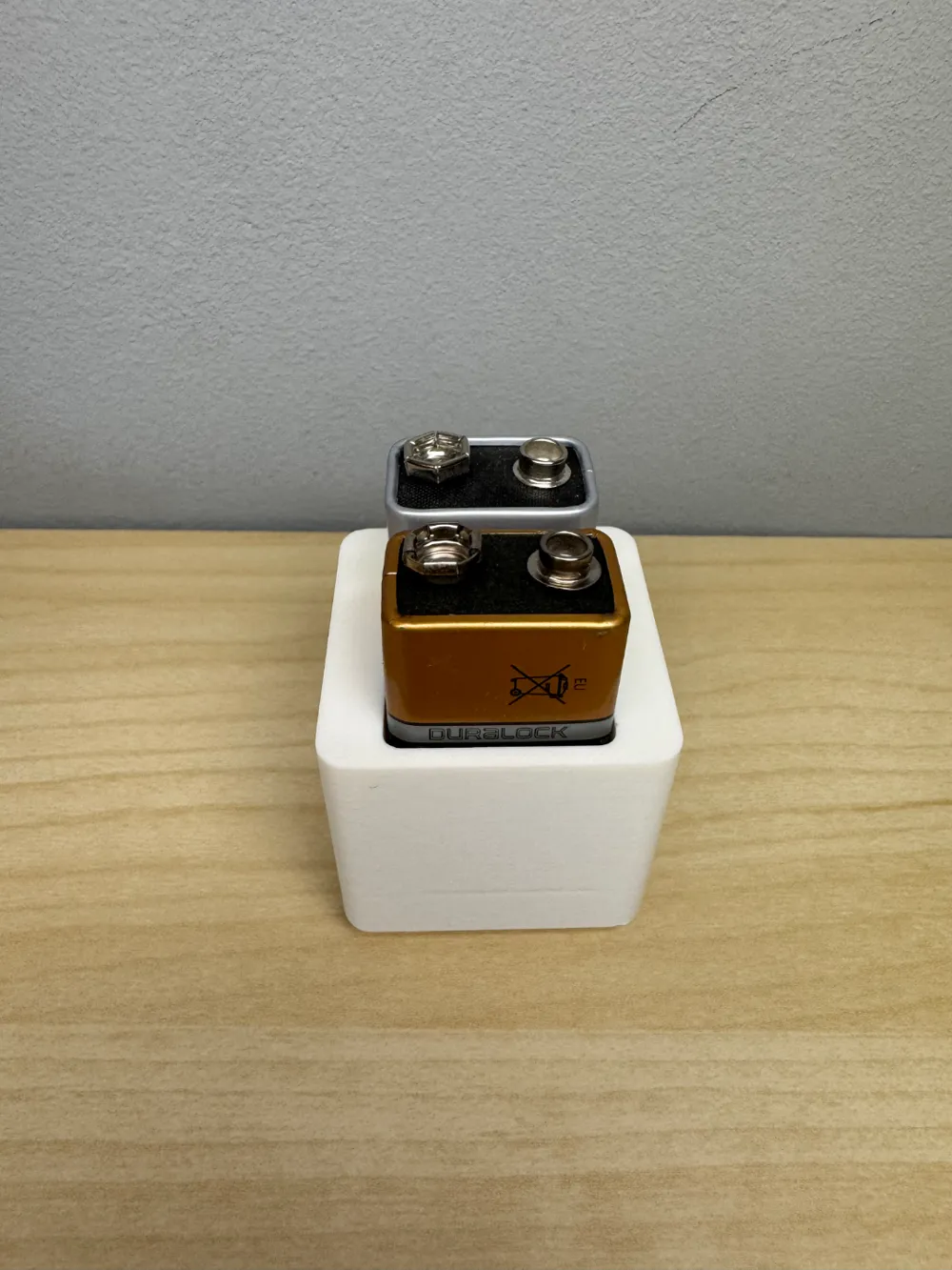 Gridfinity Battery Holder (AA/AAA/9V) by Lukas - MakerWorld