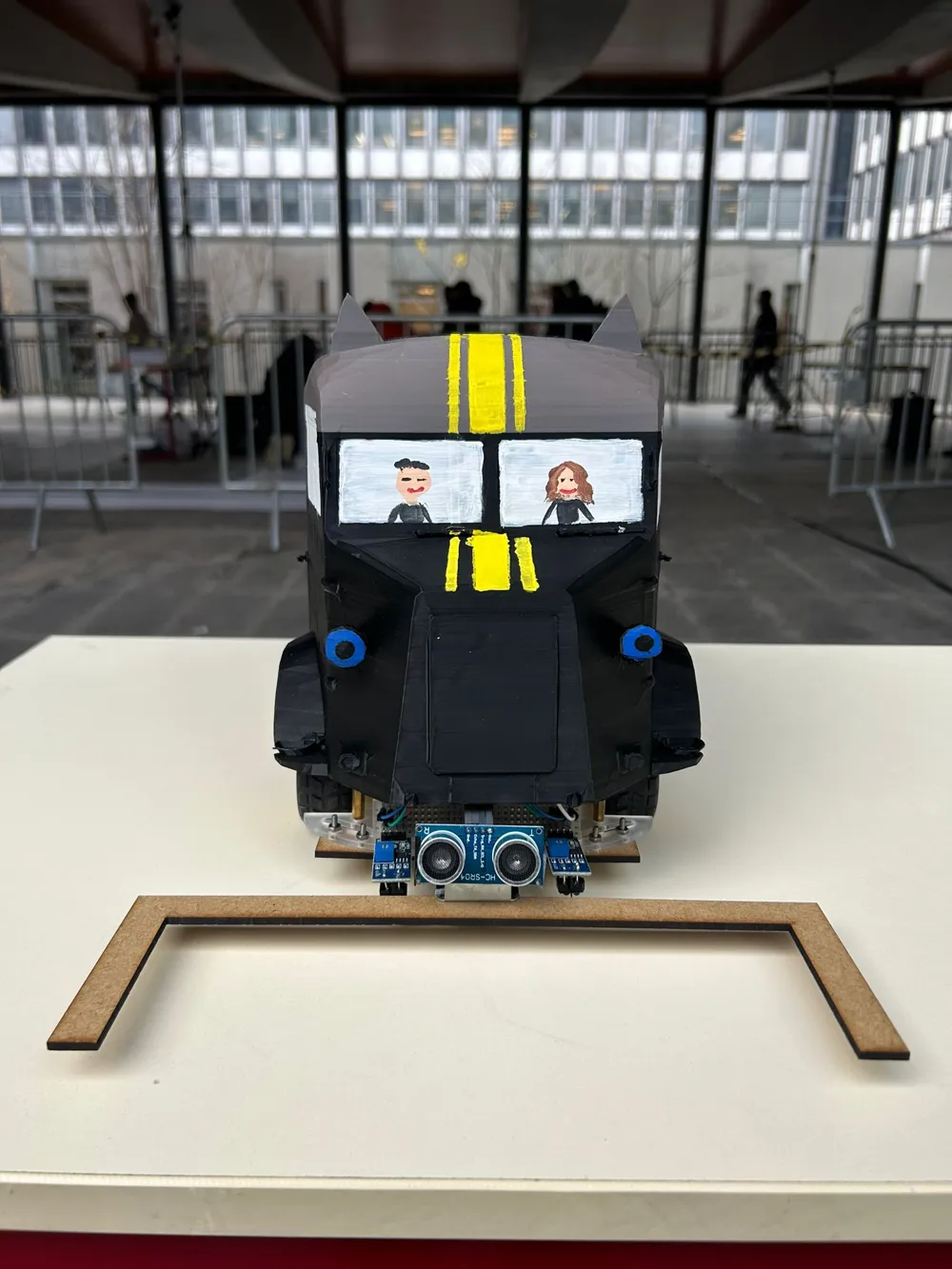 Furgoneta Morgana de Persona 5 - Carrocería de Coche Robot 4x4 - Modelo ...