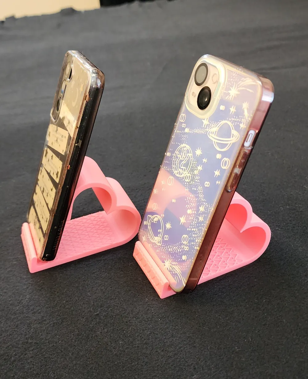 Embossed Heart Phone Holder by BigWurm - MakerWorld
