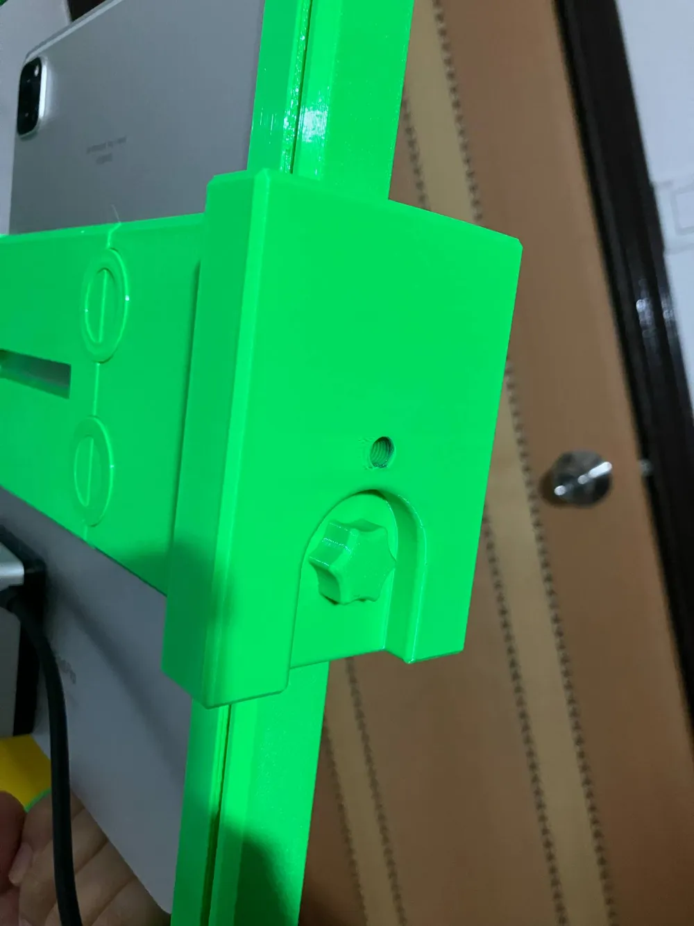 iPad Pro Rig by Dr. Wombatson MakerWorld: Download Free 3D Models
