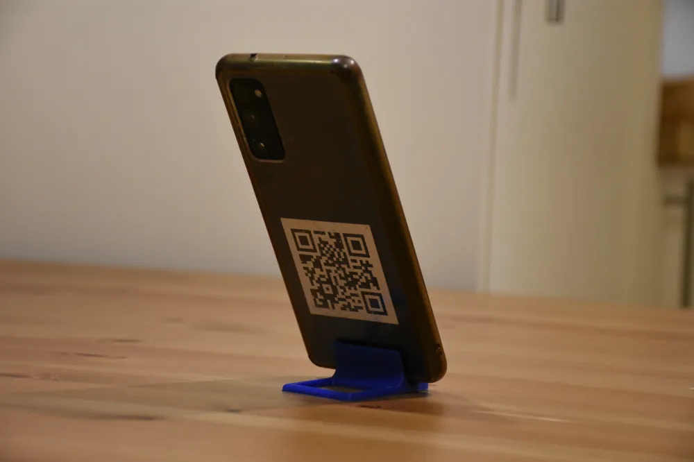 Very Simple Phone Stand by finniminni - MakerWorld