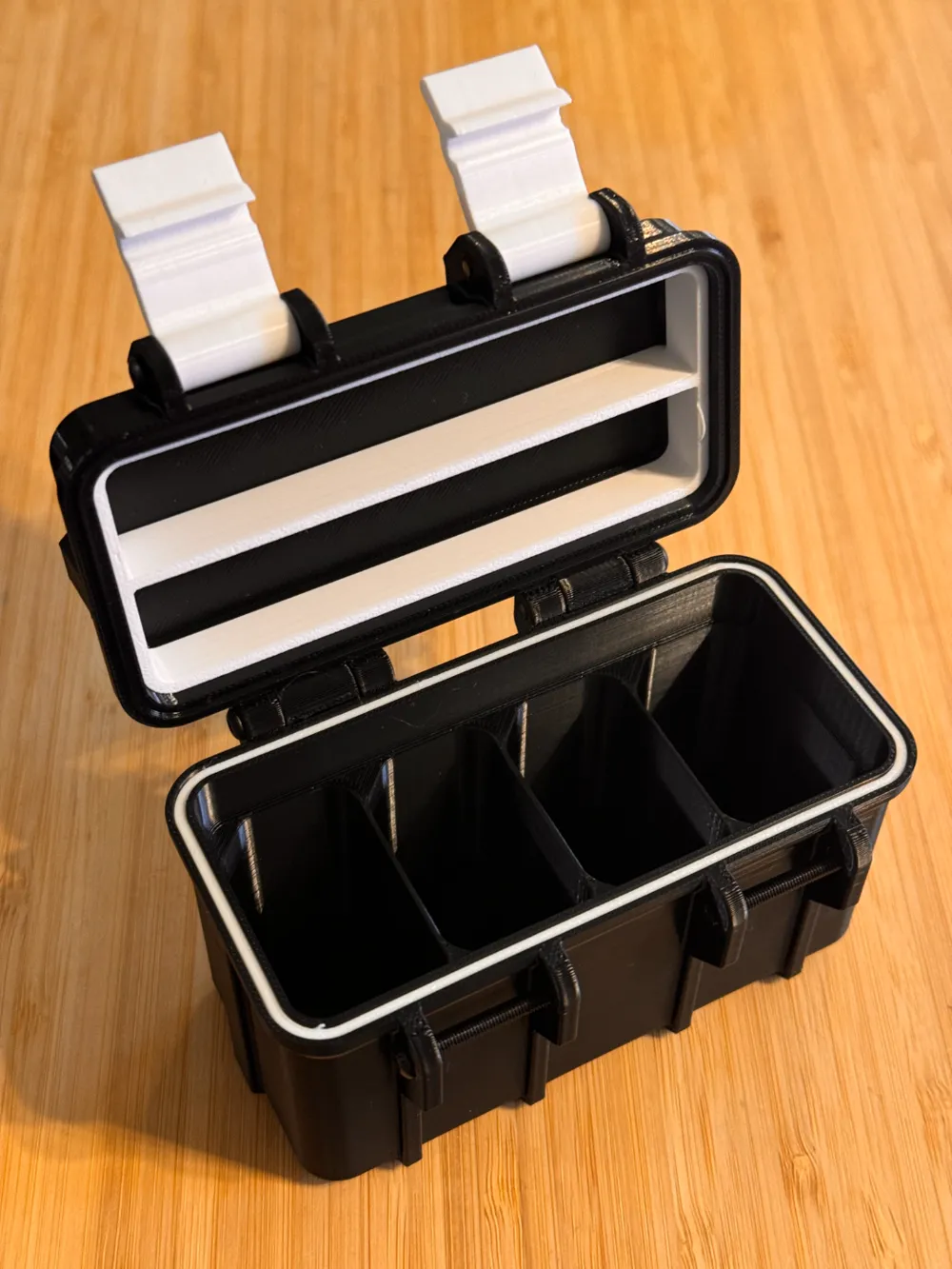 SONY NP-FZ100 Battery Case (V2 with Lid insert) by 3DFilmParts - MakerWorld