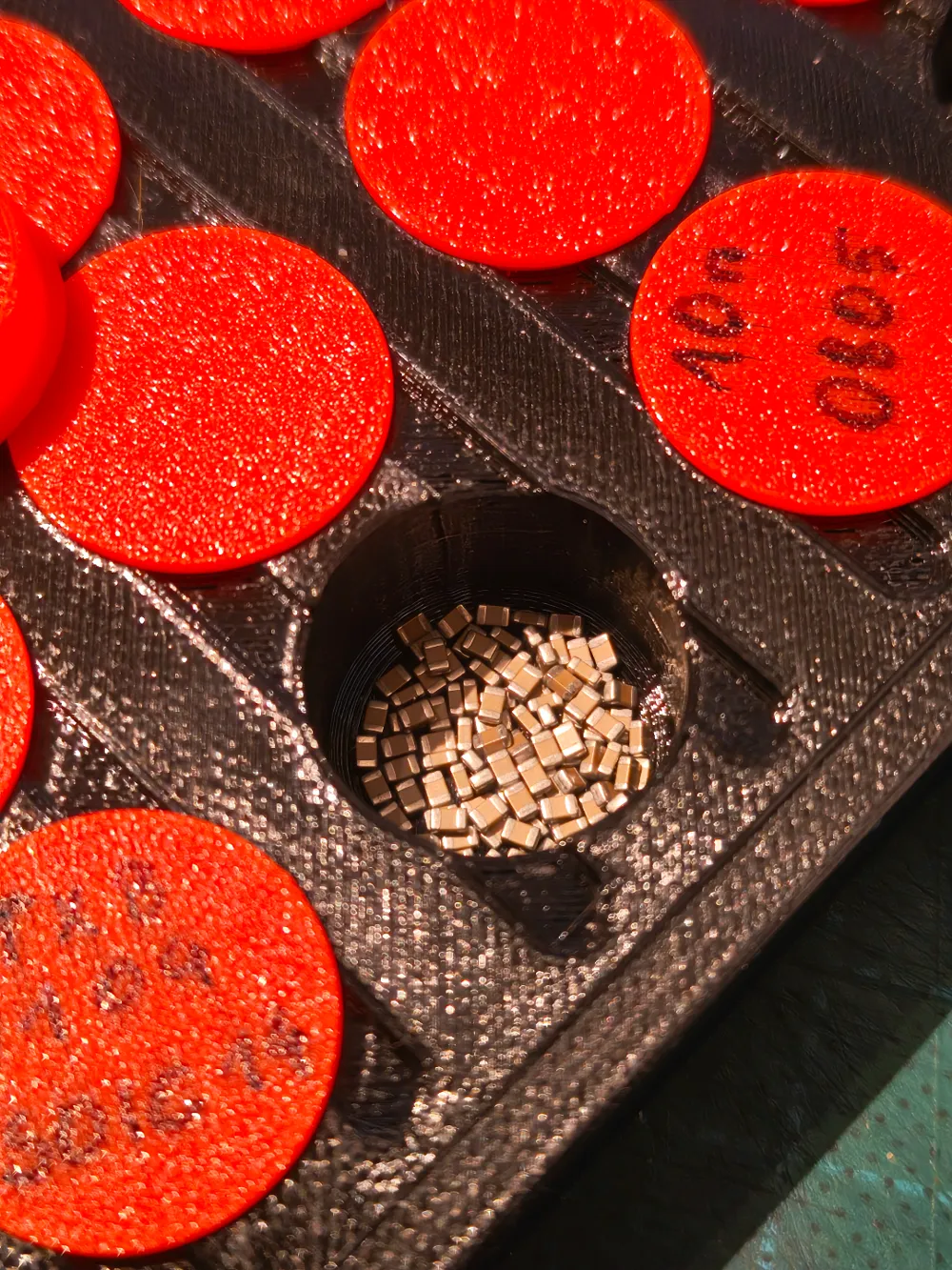 SMD Storage-box with Lid by Azrael_1988 - MakerWorld