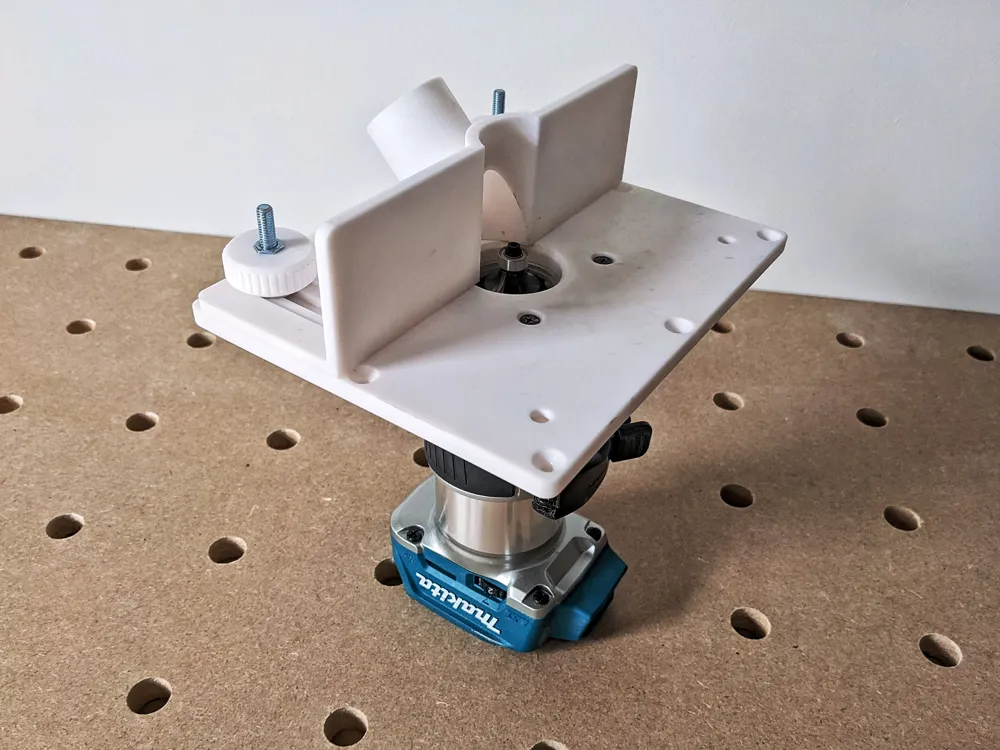 Makita Router Insert Plate & Fence with Dust Port - Free 3D Print Model ...