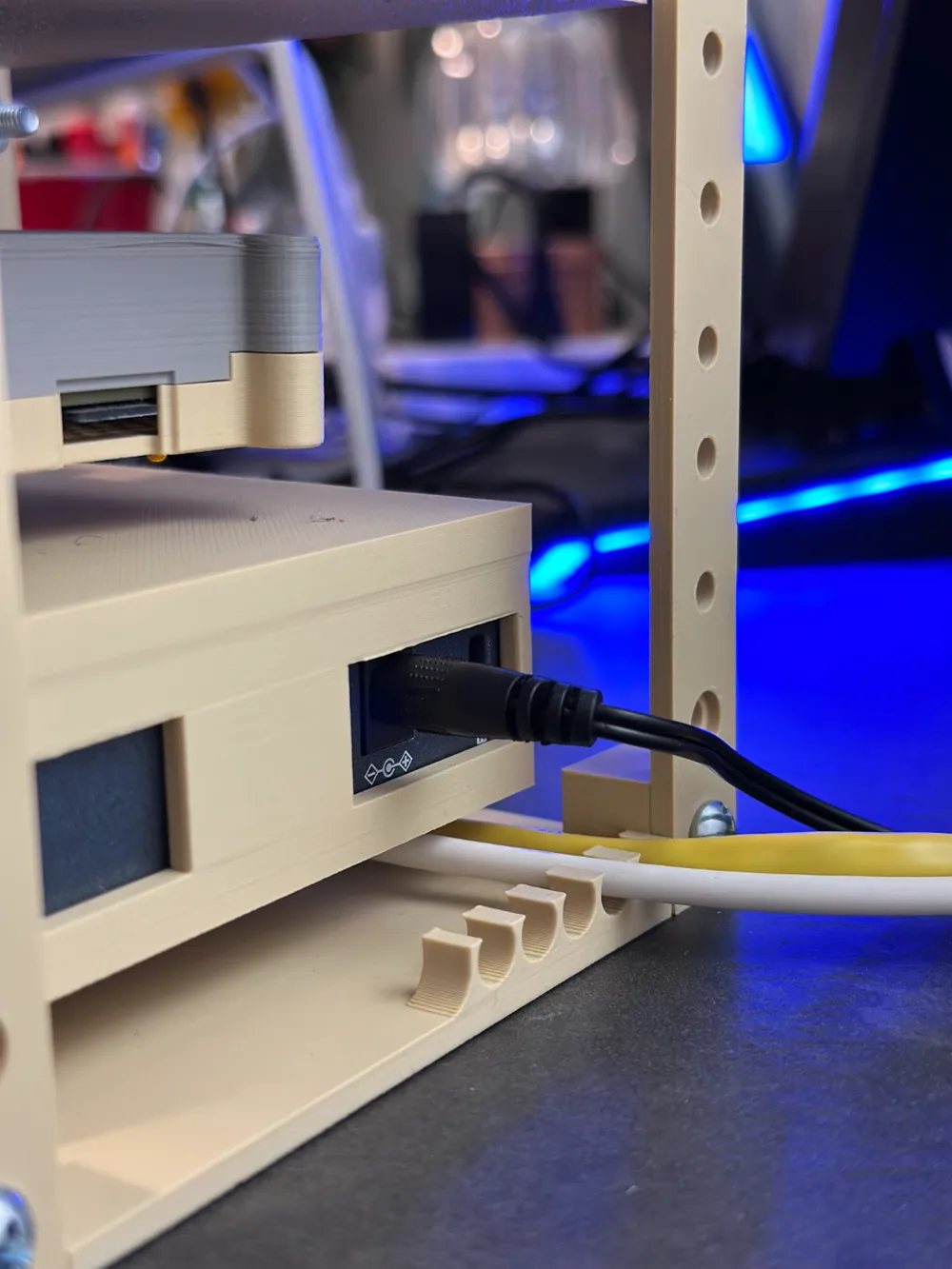5 inch Micro Server Rack by moshobo MakerWorld: Download Free 3D Models