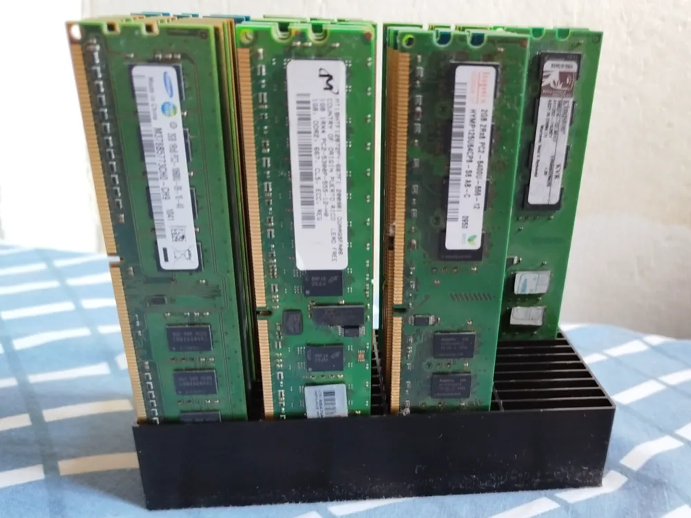 RAM HOLDER by 3D3MENTE MakerWorld: Download Free 3D Models