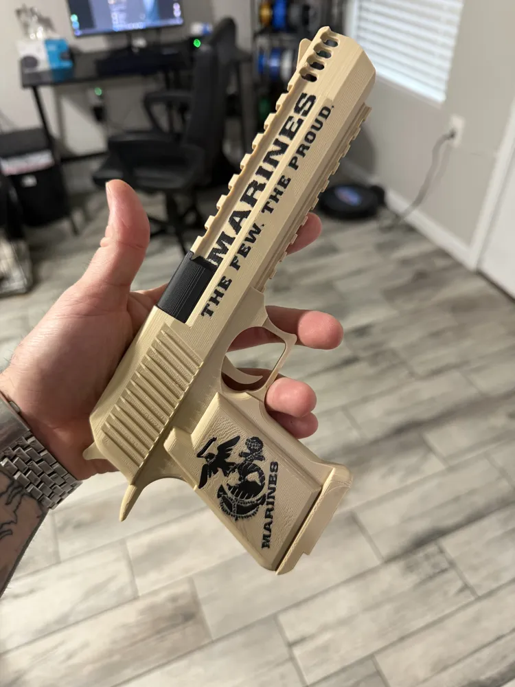 USMC 沙漠之鹰 - 免费 3D 打印模型 - MakerWorld