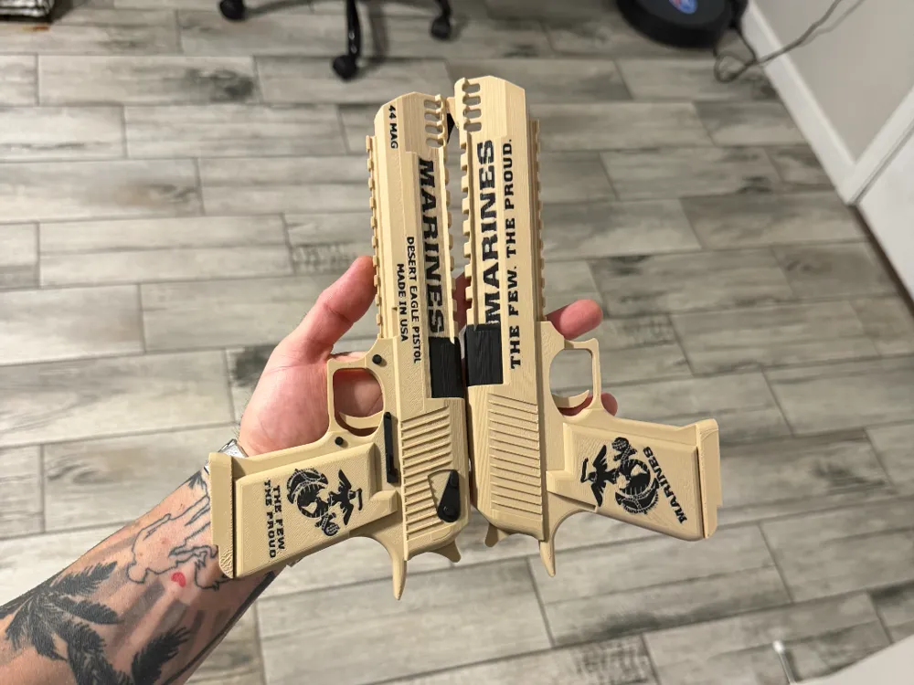 USMC 沙漠之鹰 - 免费 3D 打印模型 - MakerWorld